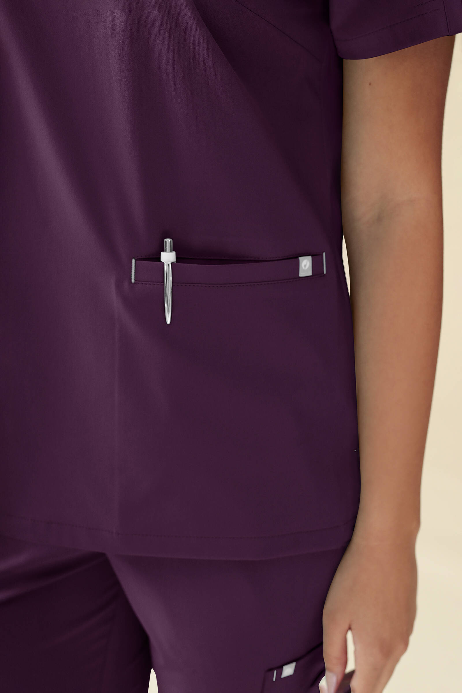KAERE Tunique Femme - Décolleté V prune | CLINIC DRESS