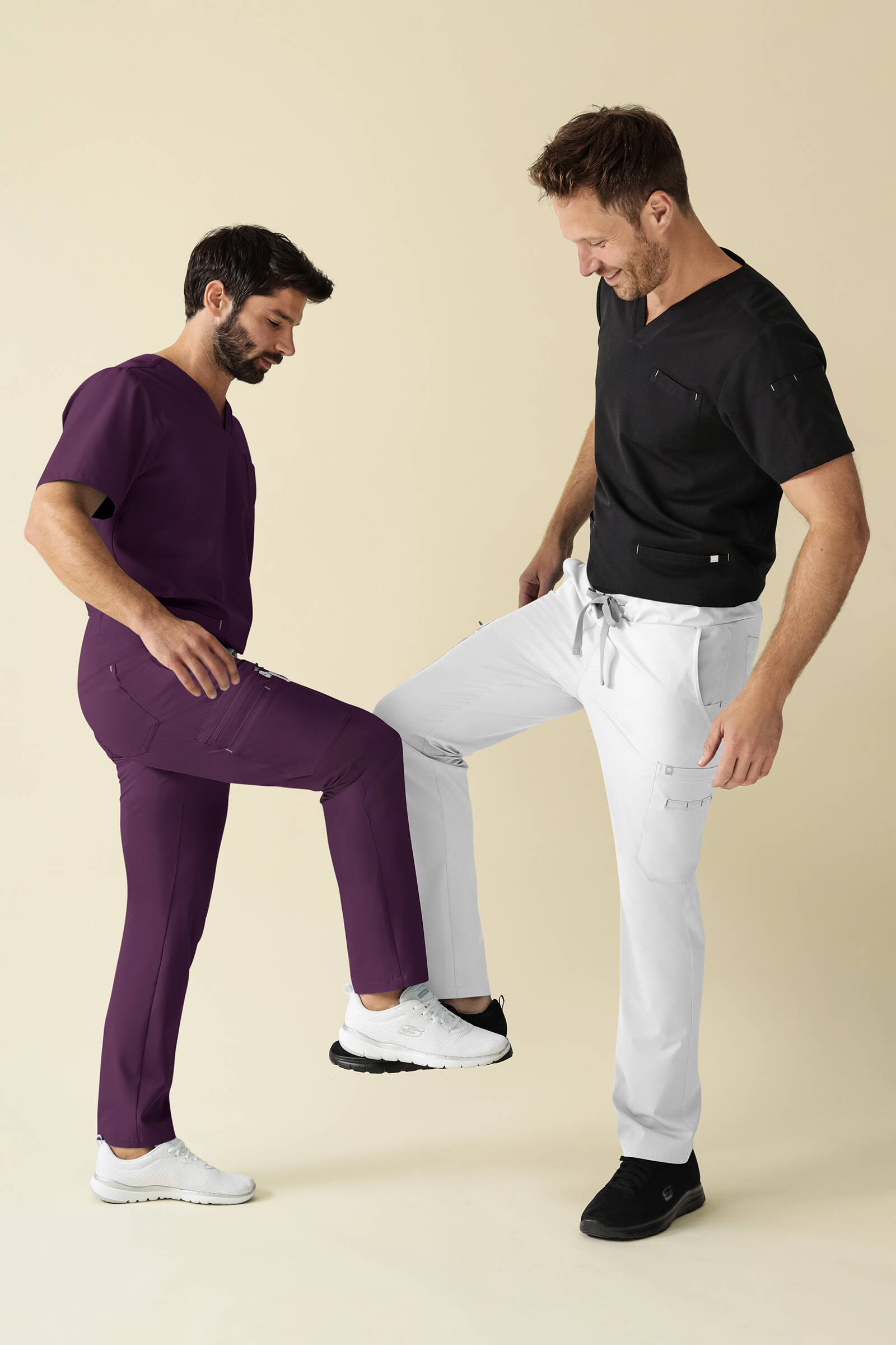 KAERE Pantalon Homme - avec poches cargo Taille courte prune | CLINIC DRESS